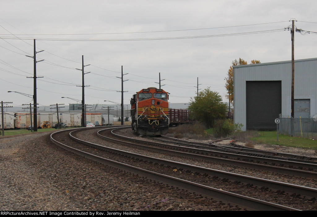 BNSF 4999 & 7132 (1)